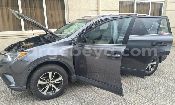 Acheter occasion voiture toyota rav4 noir à addis ababa, ethiopie - cargebeya